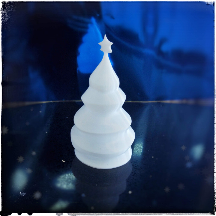 3D Printable Vase mode Xmas tree by Ignacio Sastre
