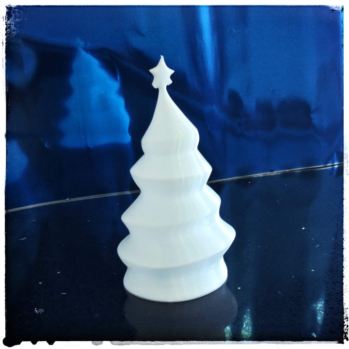 3D Printable Vase mode Xmas tree by Ignacio Sastre