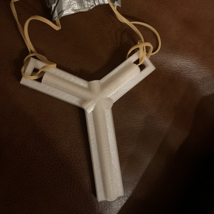 3D Printable Tim’s reinforced Slingshot V2 (original files) by Tim Postma