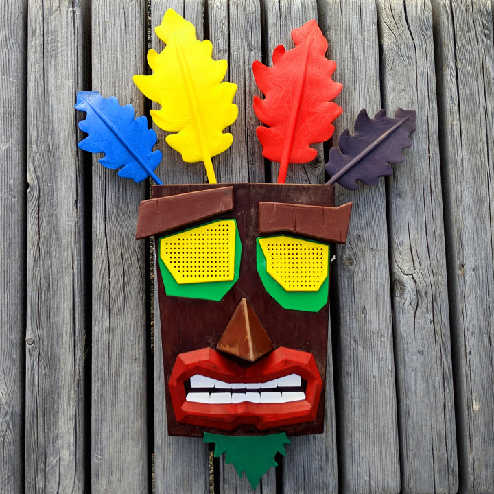 3D Printable Wearable Aku Aku Mask by Kalle-Iivari Mononen