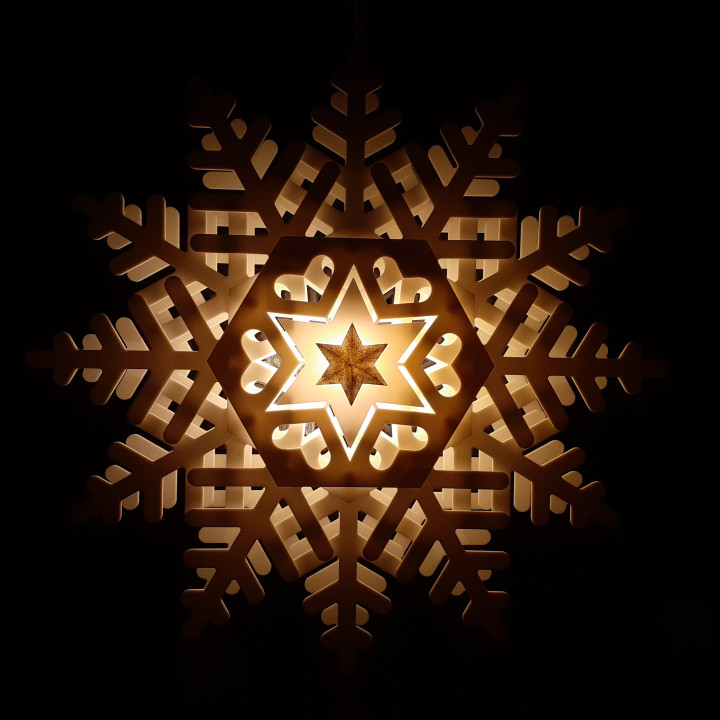 3D Printable Big shining snowflake by Jan Kafka