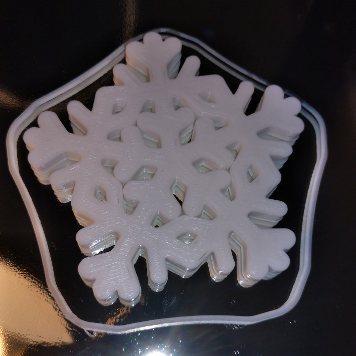 3D Printable Snowflake by Dominik Valeček