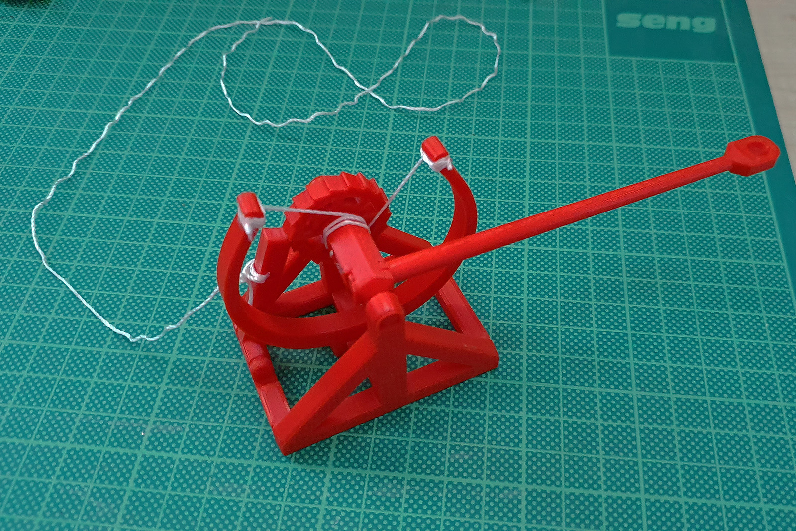 3D Printable 3D-printable Davinci catapult gift card by Brian Brocken