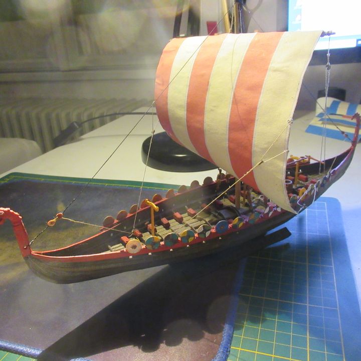 3D Printable Medium Viking Warship (Skejd), 32 Oars, ca. 850 AD by Alf ...