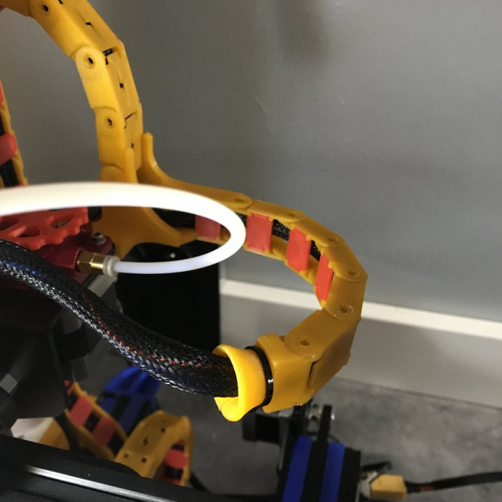 3D Printable Vertical Cable Chain for Geeetech A10 by CANAVESE DANIEL