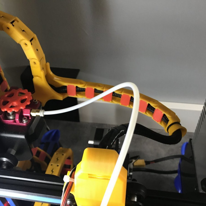 3D Printable Vertical Cable Chain for Geeetech A10 by CANAVESE DANIEL