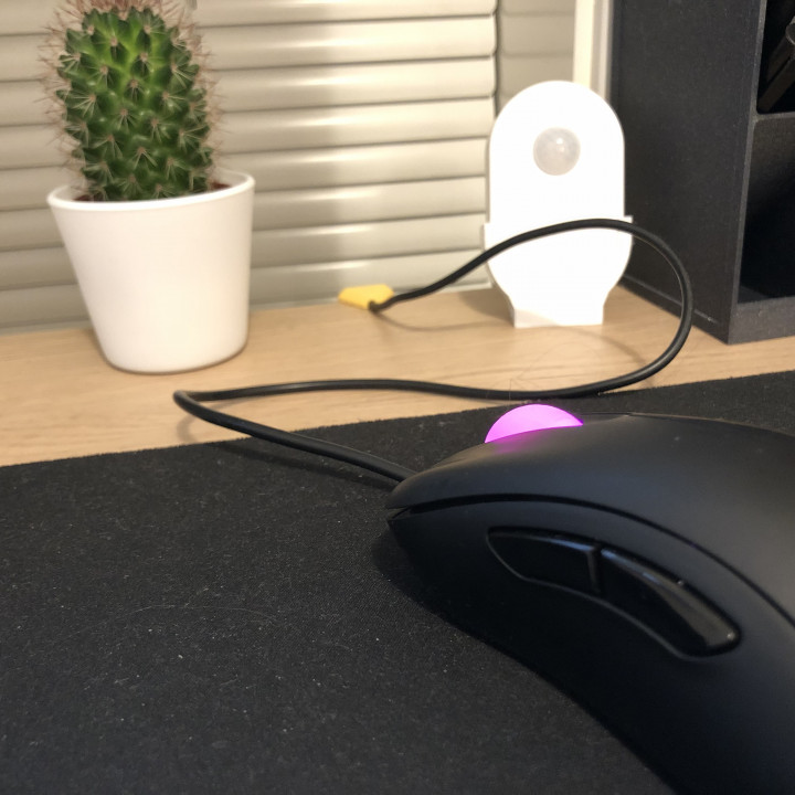 3D Printable Mouse cable desk clip by Gina Husebø