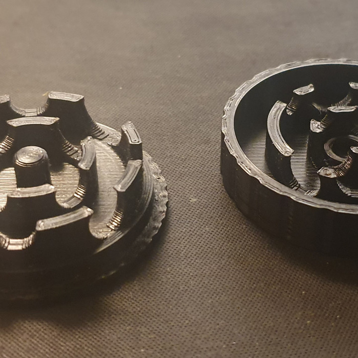 3D Printable Weed Grinder by Alexej Savčin