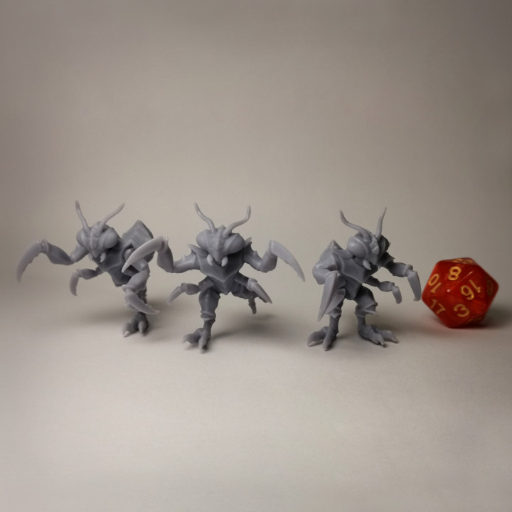 3D Printable Giant Mantis Bug Swarm by Goon Master