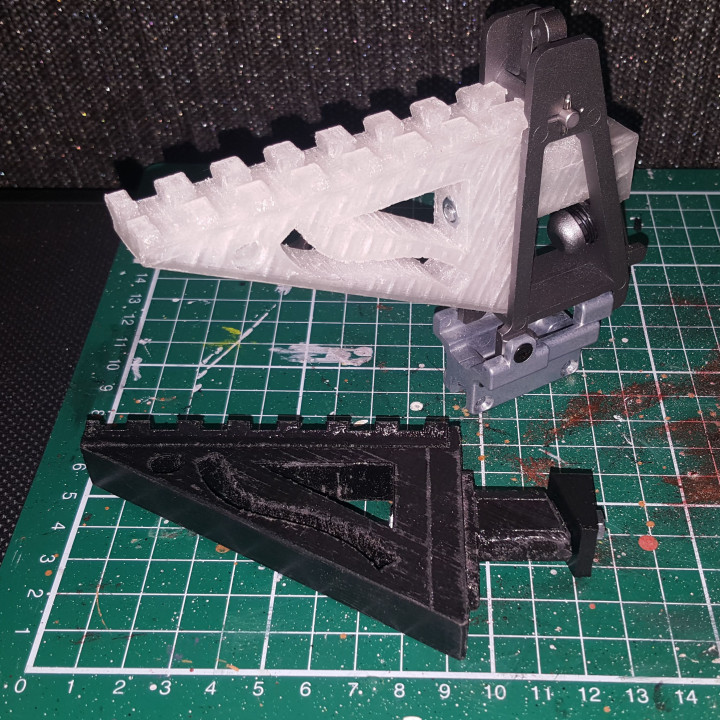 3D Printable Airsoft AA-12 auto shotgun rail by Philipp