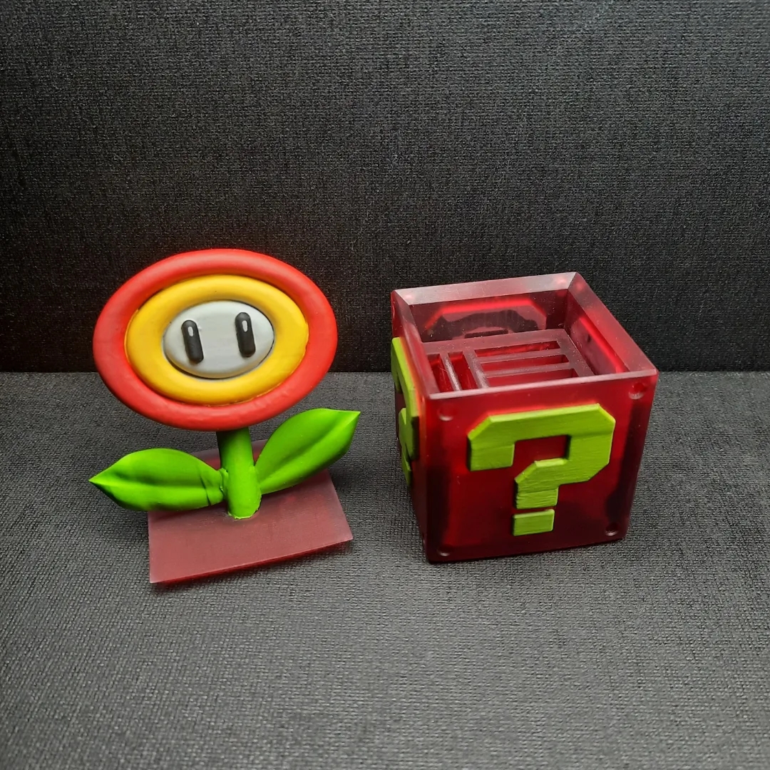3D Printable Super Mario Fire or Ice Flower with Switch card storage by Dsk