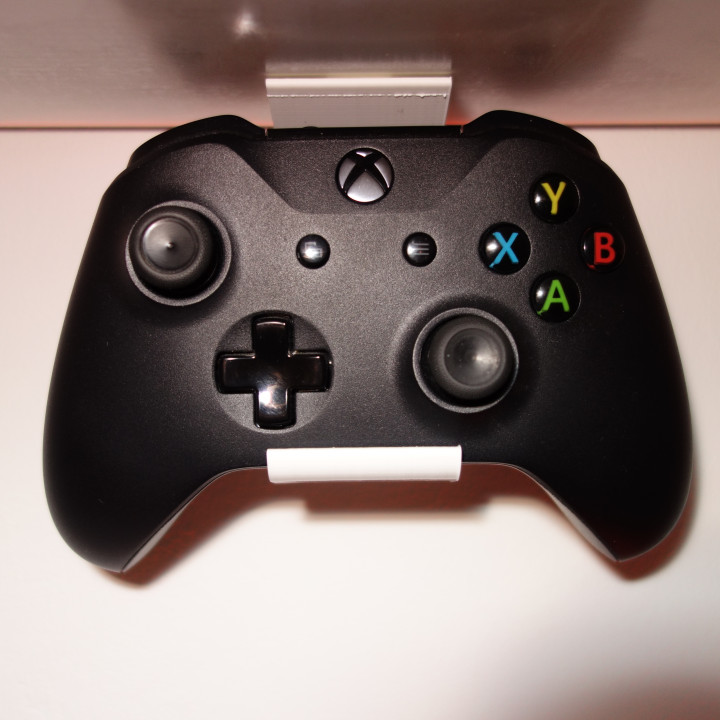 3D Printable Xbox One S Controller mount by Niklas