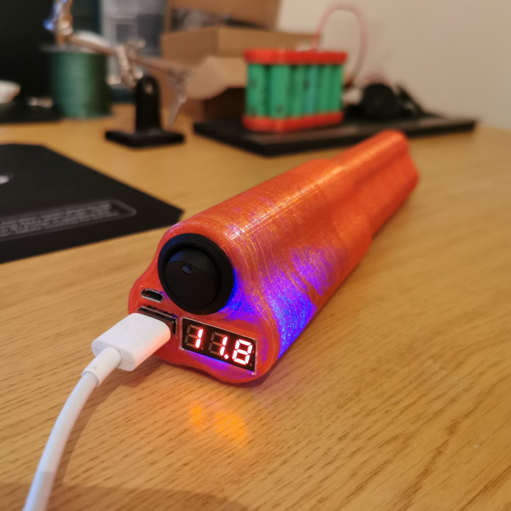 3D Printable Power bank housing by Robert James Coleman