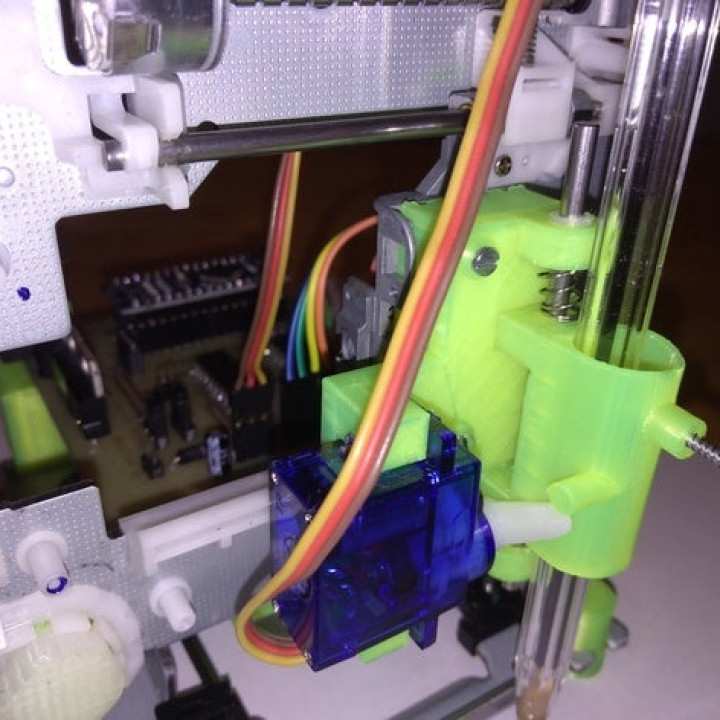 3D Printable Arduino mini plotter by Francesco