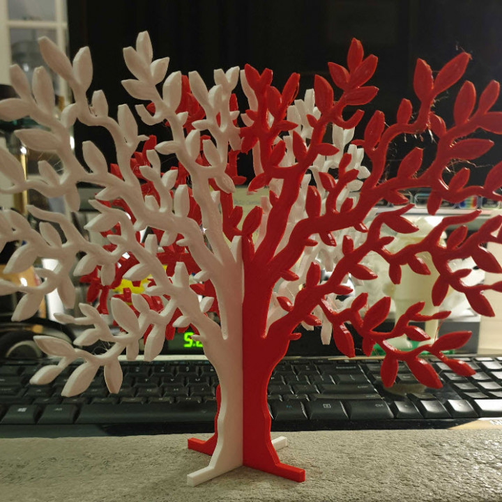 3D Printable Jewelry Tree by Tuan Le