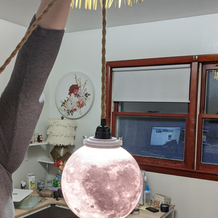 3D Printable Moon Lamp Globe by Kendall Leake