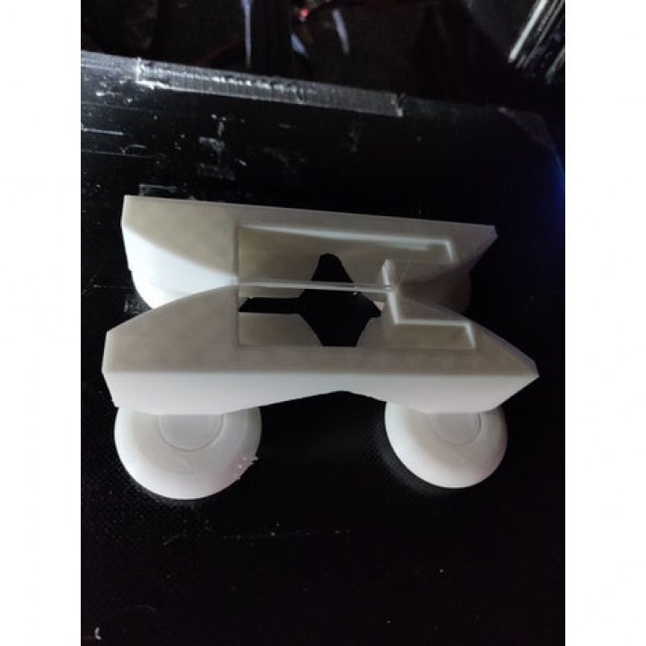 3D Printable Foldable Car with working wheel (Nuton print) by Fr Crins