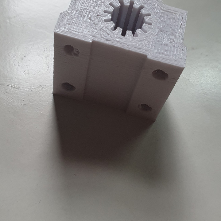 3D Printable SC8UU Linear Motion Bearing pla by RAIMUNDAS RAMANAUSKAS