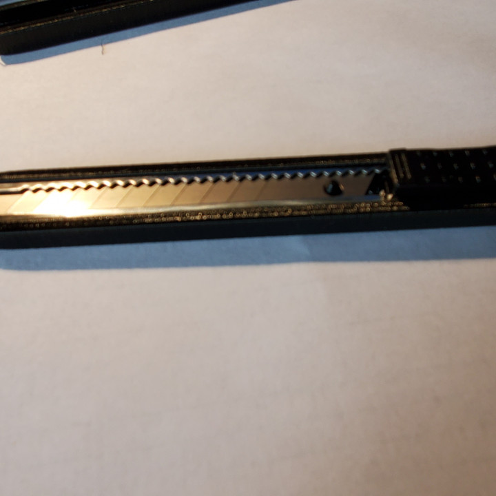3D Printable Razor Utility Knife Cover by Ron