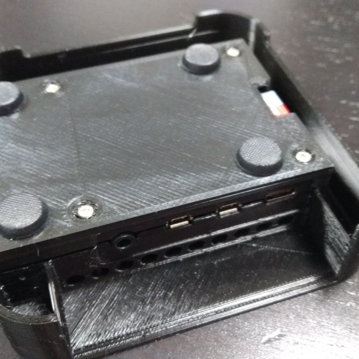 3D Printable Raspberry Pi4 TV Box by Derek