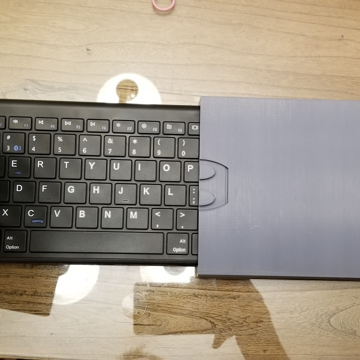 3D Printable Keyboard Case bluetooth by Josh Roll