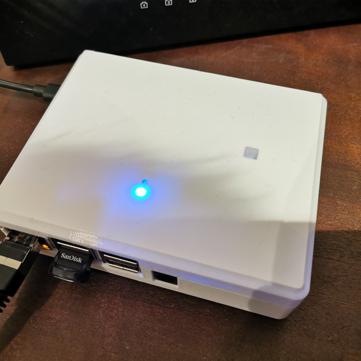 3D Printable Raspberry Pi 3 Case with Homematic RPI-RF-MOD by Stefan M.