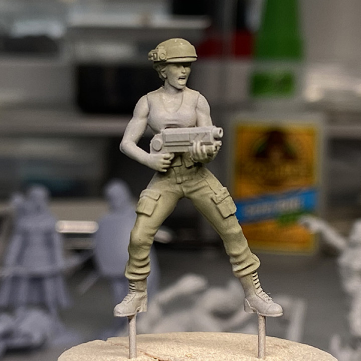 3D Printable Combat Helen by Bombshell Miniatures