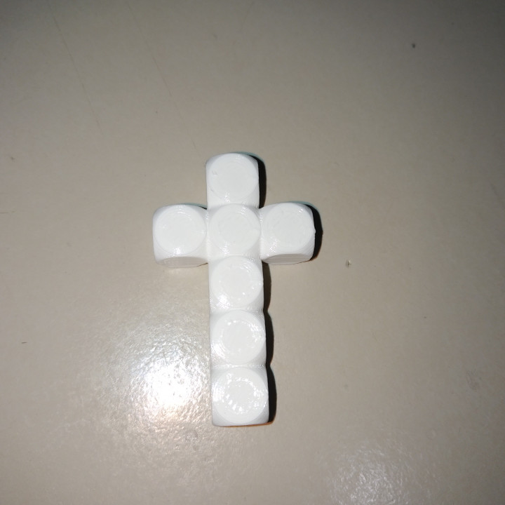 3D Printable Rounded cube cross by CrisLes