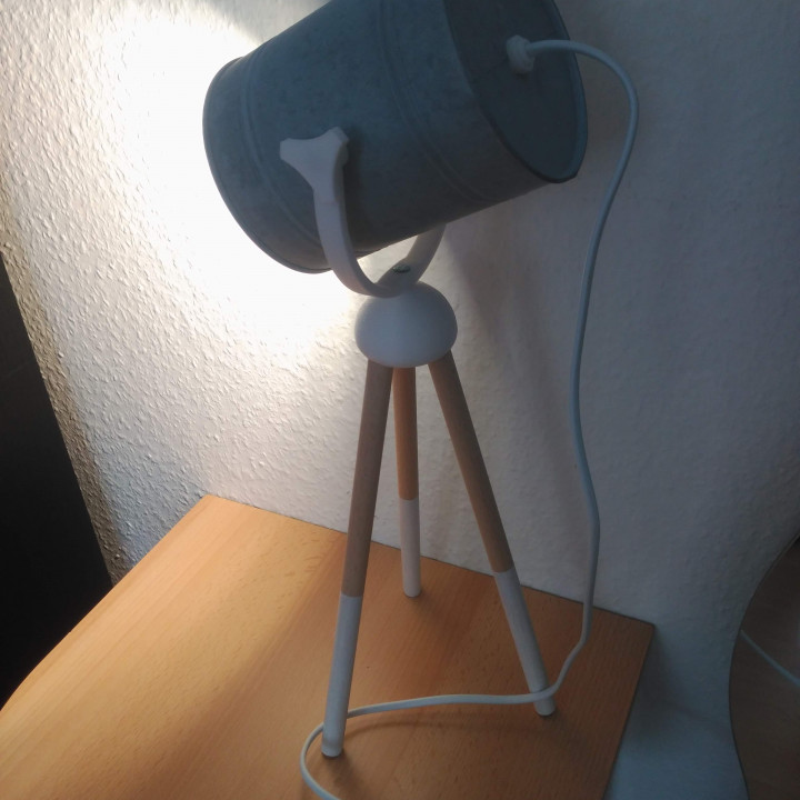3D Printable Tripod wood legs lamp by Santiago