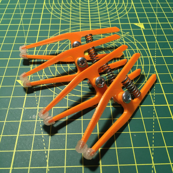 3D Printable Mini Clamp by James Paz-Cundy