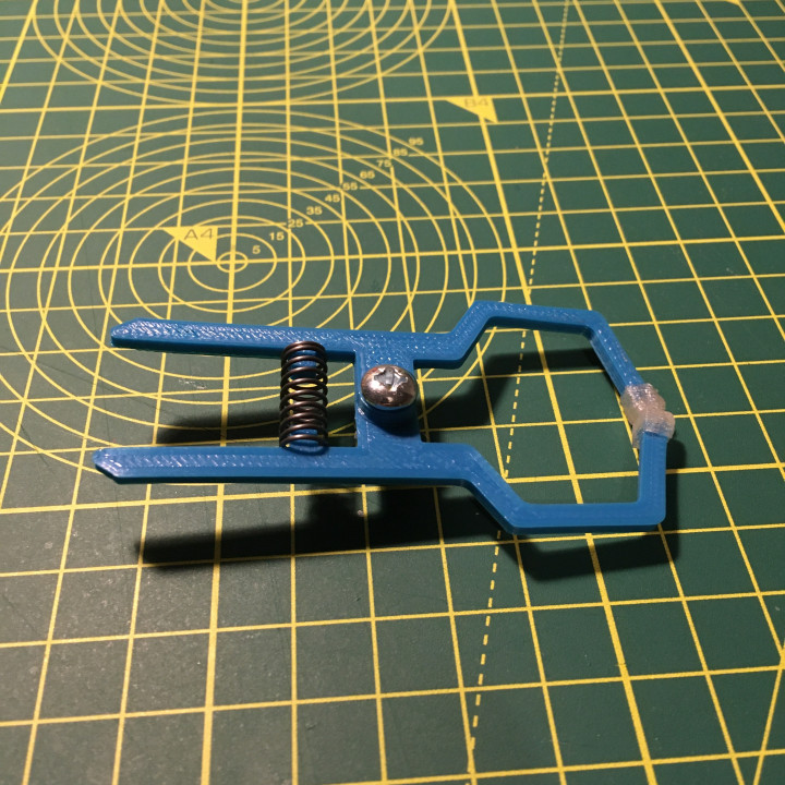 3D Printable Mini Clamps (Wide Jaw) by James Paz-Cundy