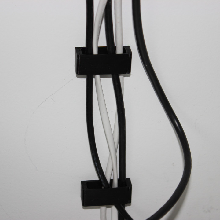 3D Printable CABLES MANAGEMENT CLIPS by Kevin Thomas