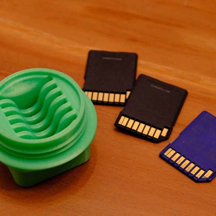 3D Printable SD card holder by David Fontijn