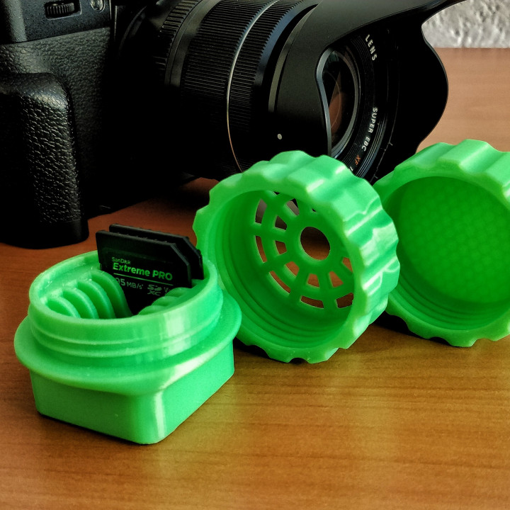 3D Printable SD card holder by David Fontijn