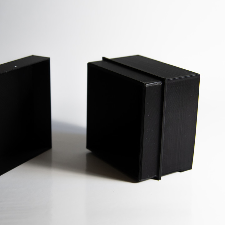 3D Printable Pinhole Camera by Javier Fernandez