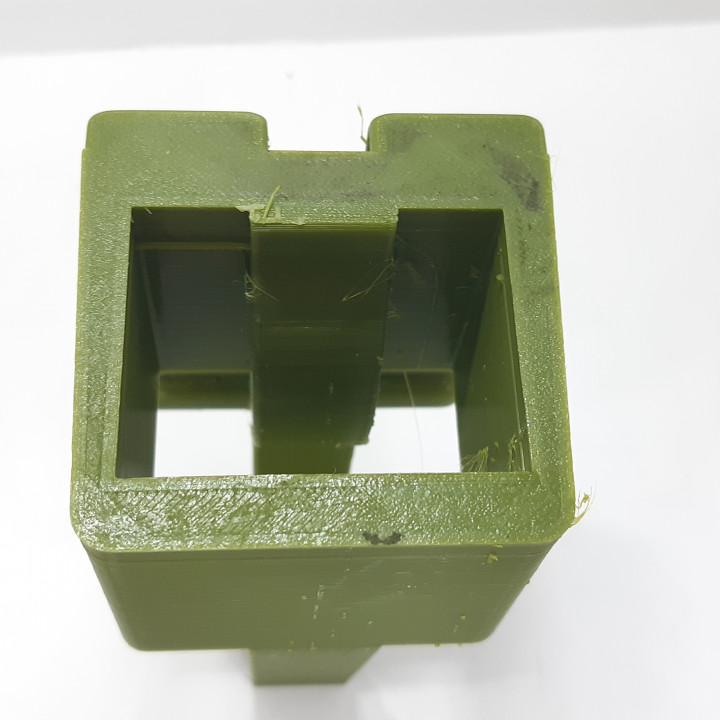 3D Printable P90 MOLLE Magazine Holder For Airsoft by Mike S