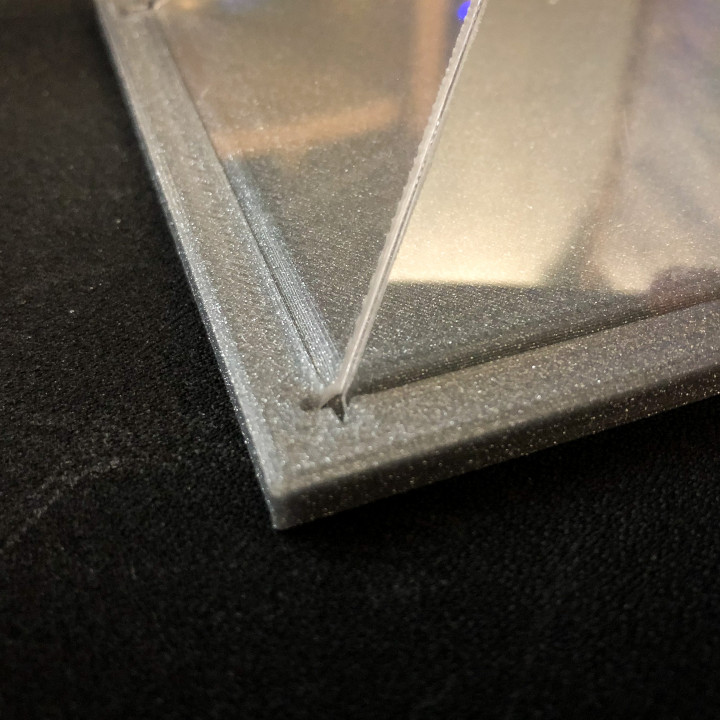 3D Printable Holo-Display by Rayko Schmidt