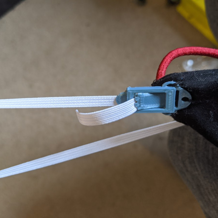 3D Printable Adjustable facemask elastic clip by Rae O'Neil