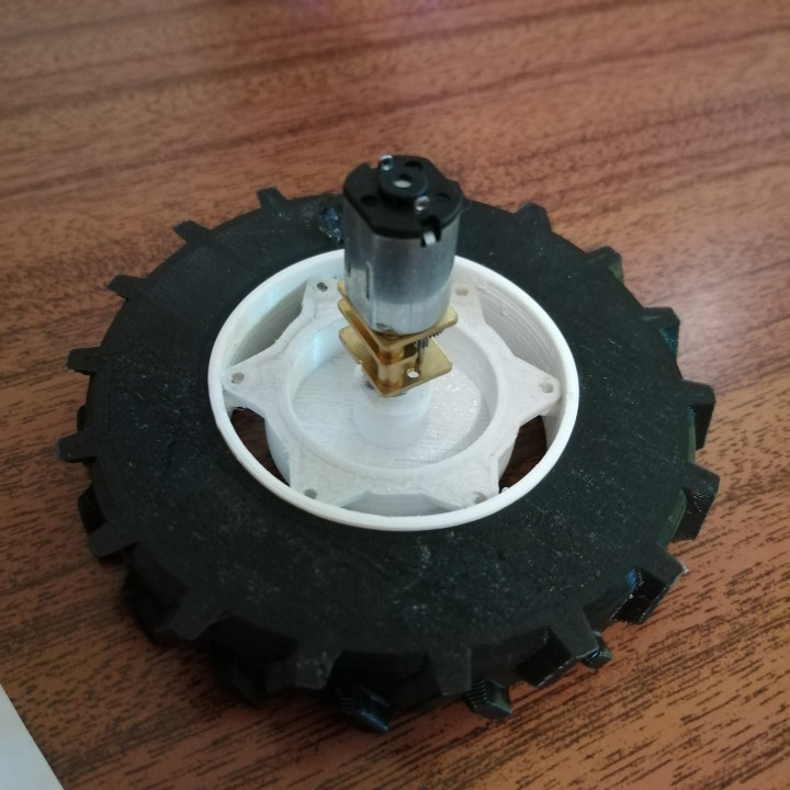 3D Printable 3D tractor for control witch arduino by Diogo Mendes