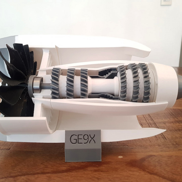 3D Printable NEW TURBOFAN ENGINE (BIGGEST IN THE WORLD) by Efren Arellano