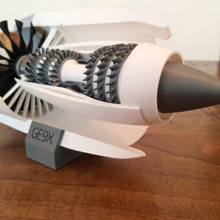 3D Printable NEW TURBOFAN ENGINE (BIGGEST IN THE WORLD) by Efren Arellano
