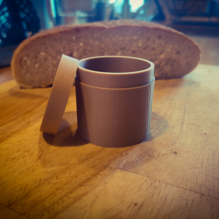 3D Printable Scalable box, friction fit lid by jimflc