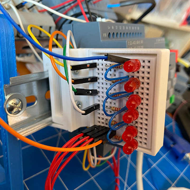 3D Printable Din Rail mount for mini breadboard by Michele Maffucci