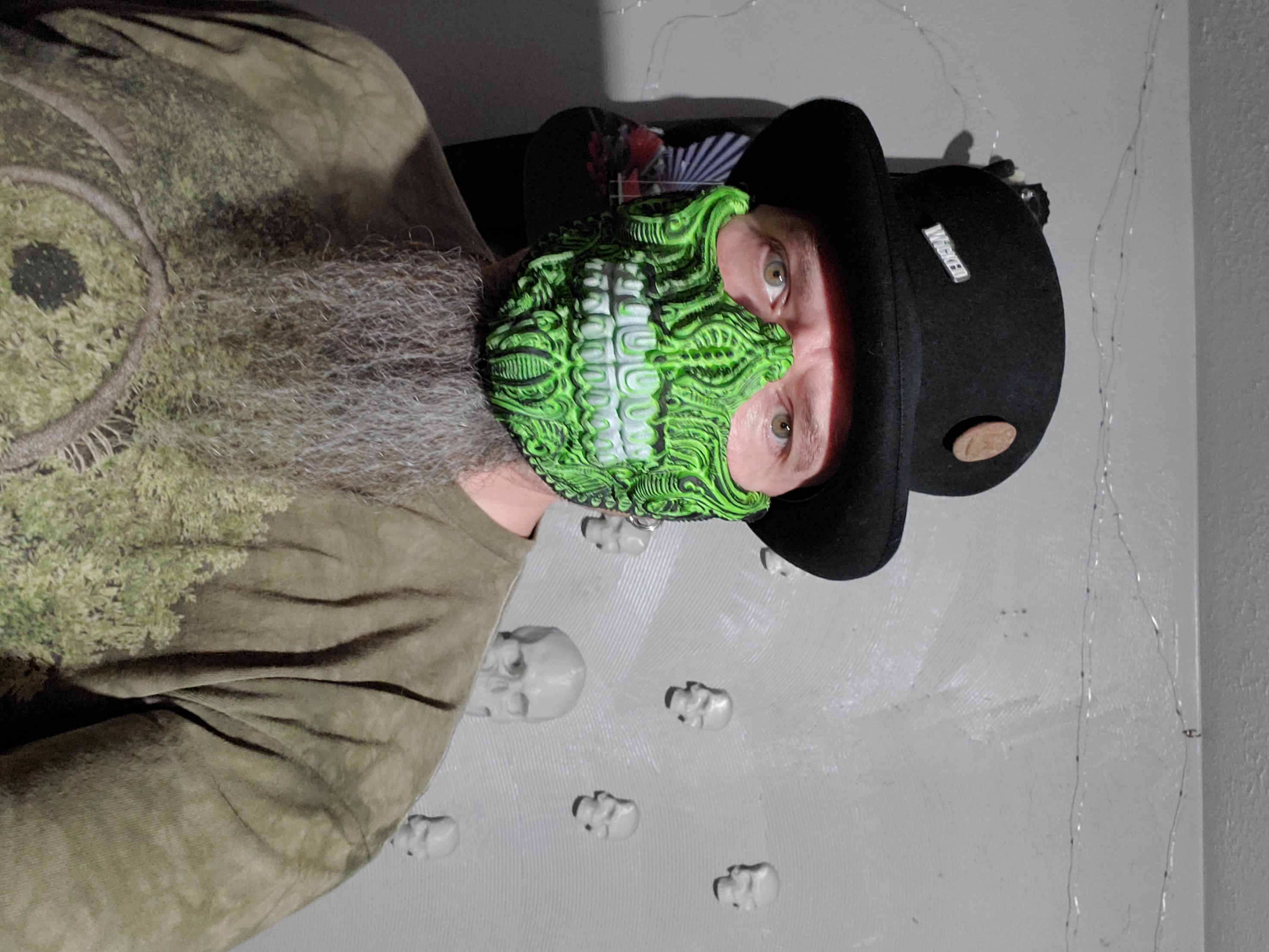 3D Printable Biomechanical skull mask by Zane Rogers