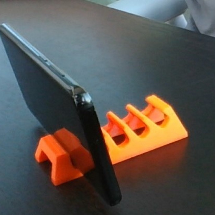 3D Printable Multi-angle phone stand by Miquel Martin