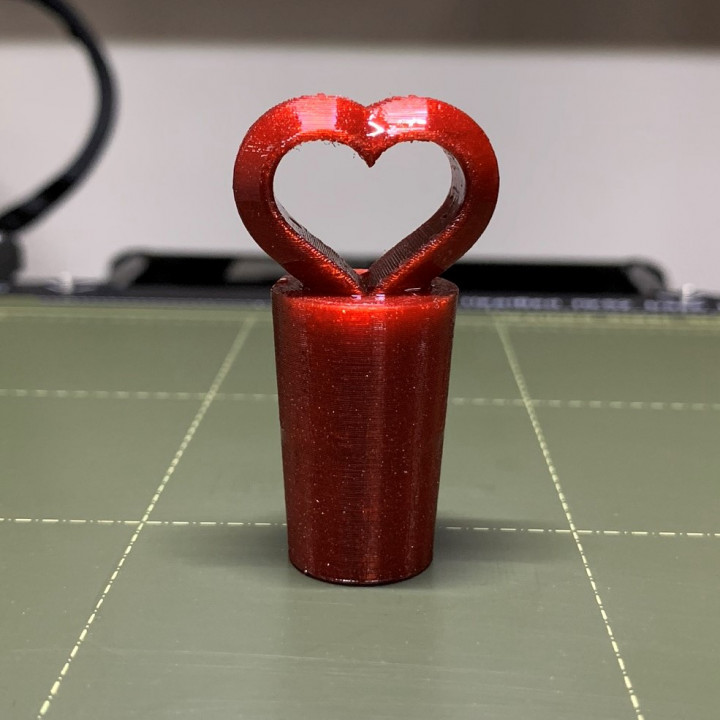 3D Printable Wine bottle stopper - heart by Viktor Juhaniak