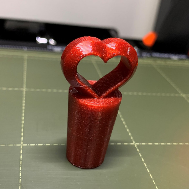 3D Printable Wine bottle stopper - heart by Viktor Juhaniak