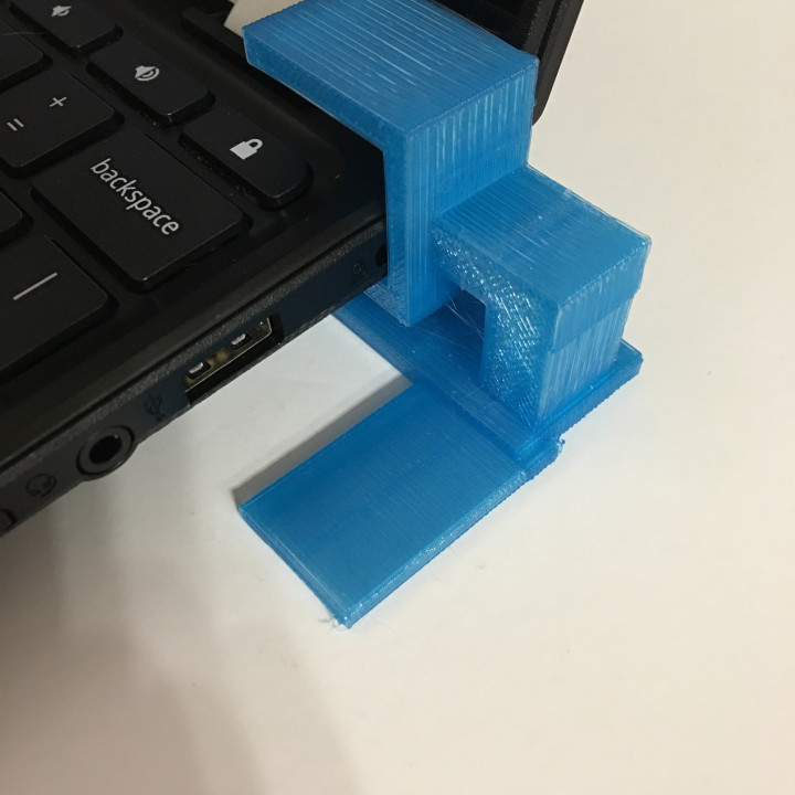3D Printable Keyboard Stands / Risers for Chromebook Model R11 by Logan