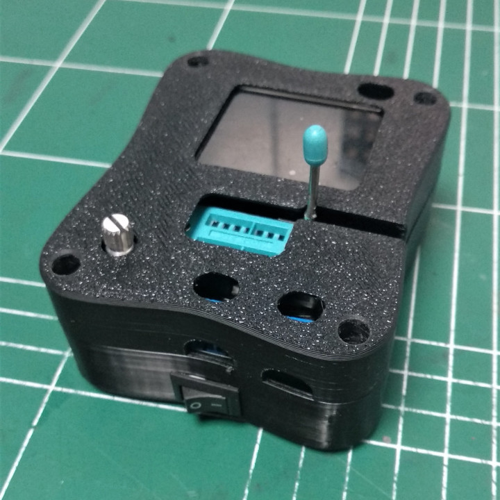 3D Printable GM328A Transistor Tester Case by Yoni Klapwald