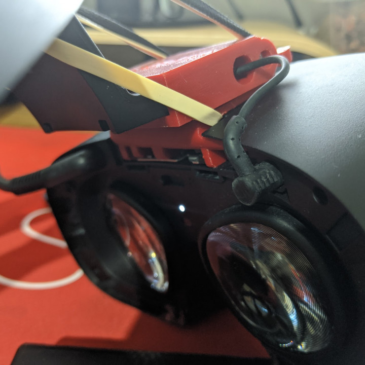 3D Printable Oculus Rift S Flip Mount Adapter by Mark Schramm